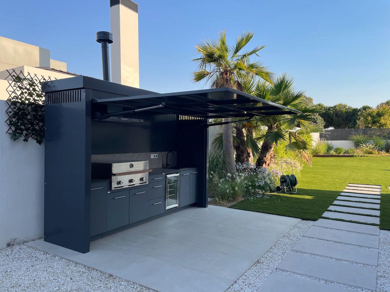 Enclosed Outdoor Kitchens Outdoor Kitchen & Bar Gallery — VENTURES